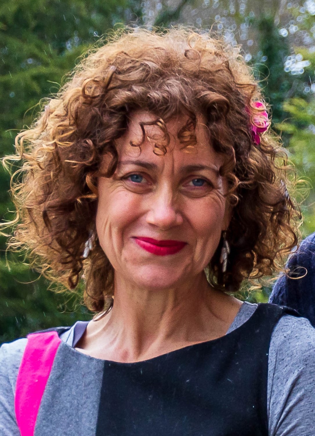 Me for website 2020 crop - Julie Nye